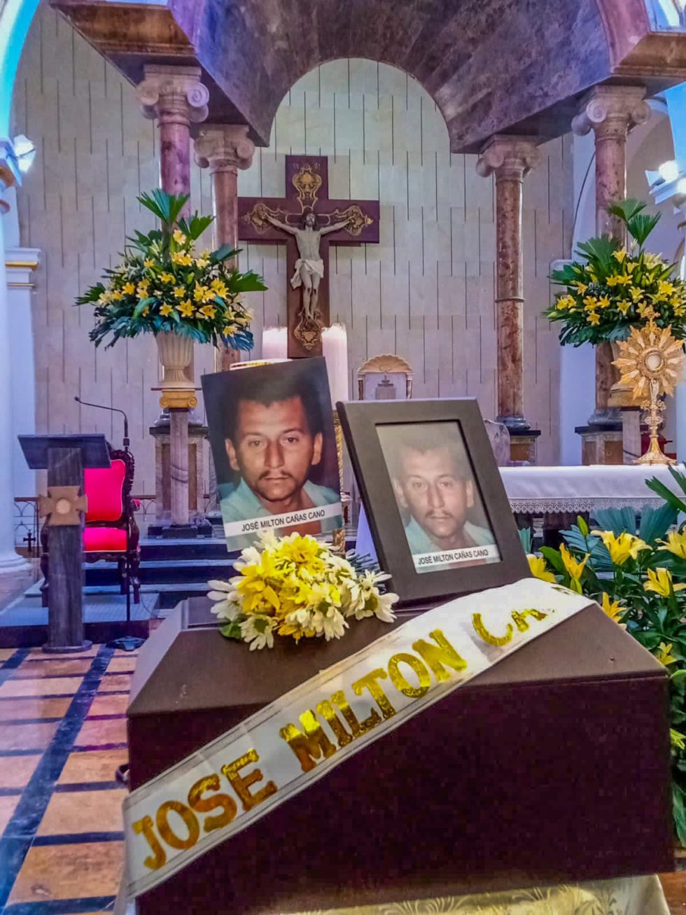 Después de entrega digna de restos de José Milton Cañas esperamos ...